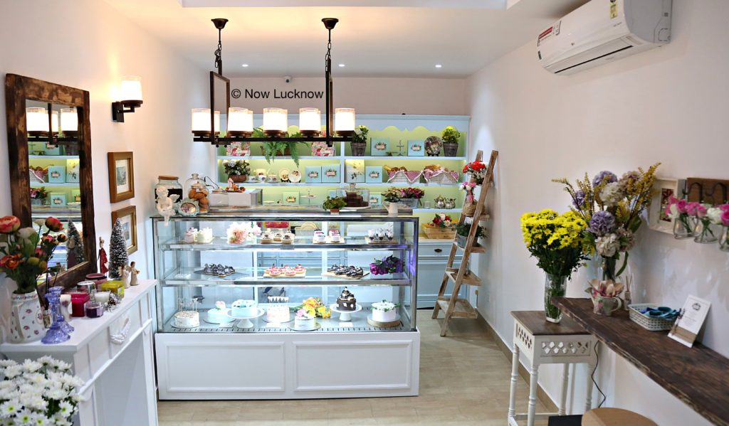 MACARON’S NEW TAKE-AWAY OUTLET LOOKS AS PRETTY AS ITS CAKES – Now Lucknow