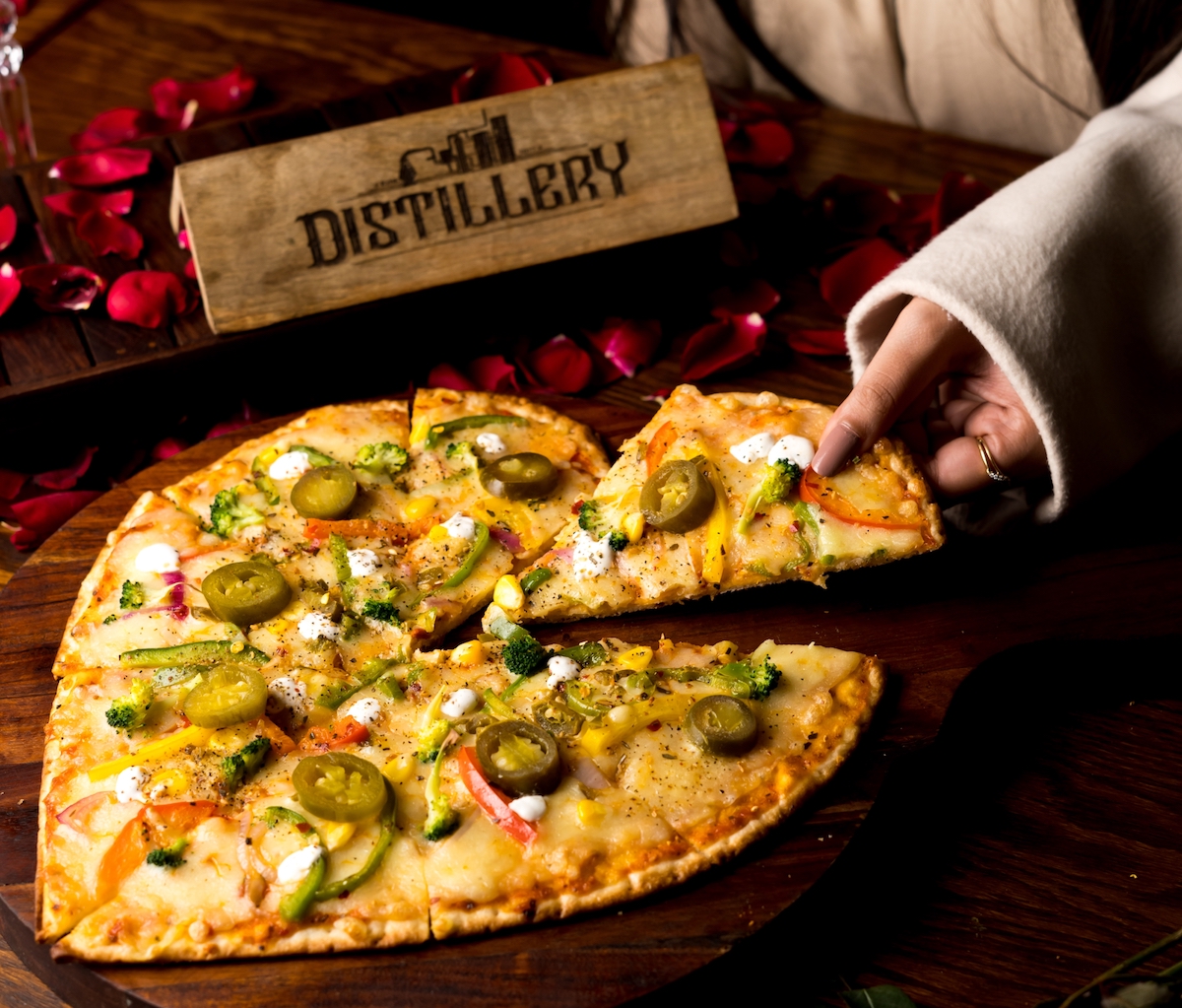 FOR A ROMANTIC DATE NIGHT THIS V-DAY, HEAD TO DISTILLERY, LUCKNOW – Now ...