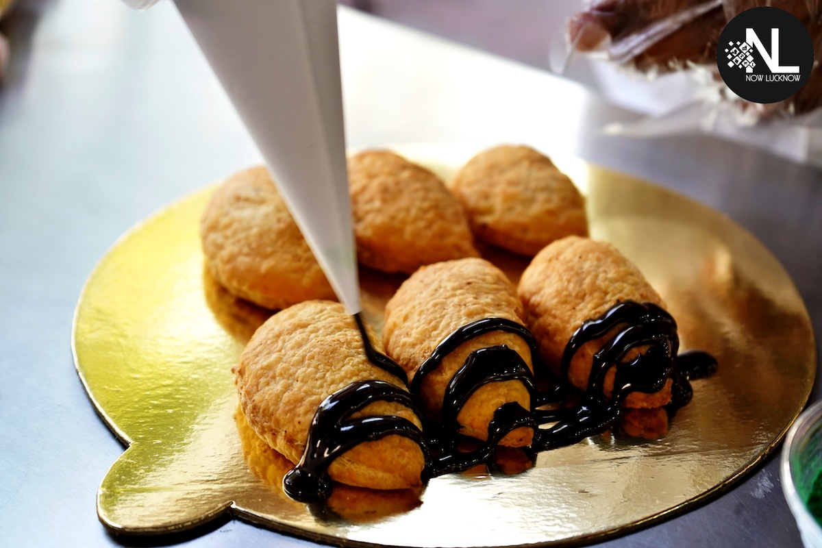 TRADITIONAL, HEALTHY, EXOTIC: 21 VARIETIES OF GUJHIYAS AT KANCHAN ...