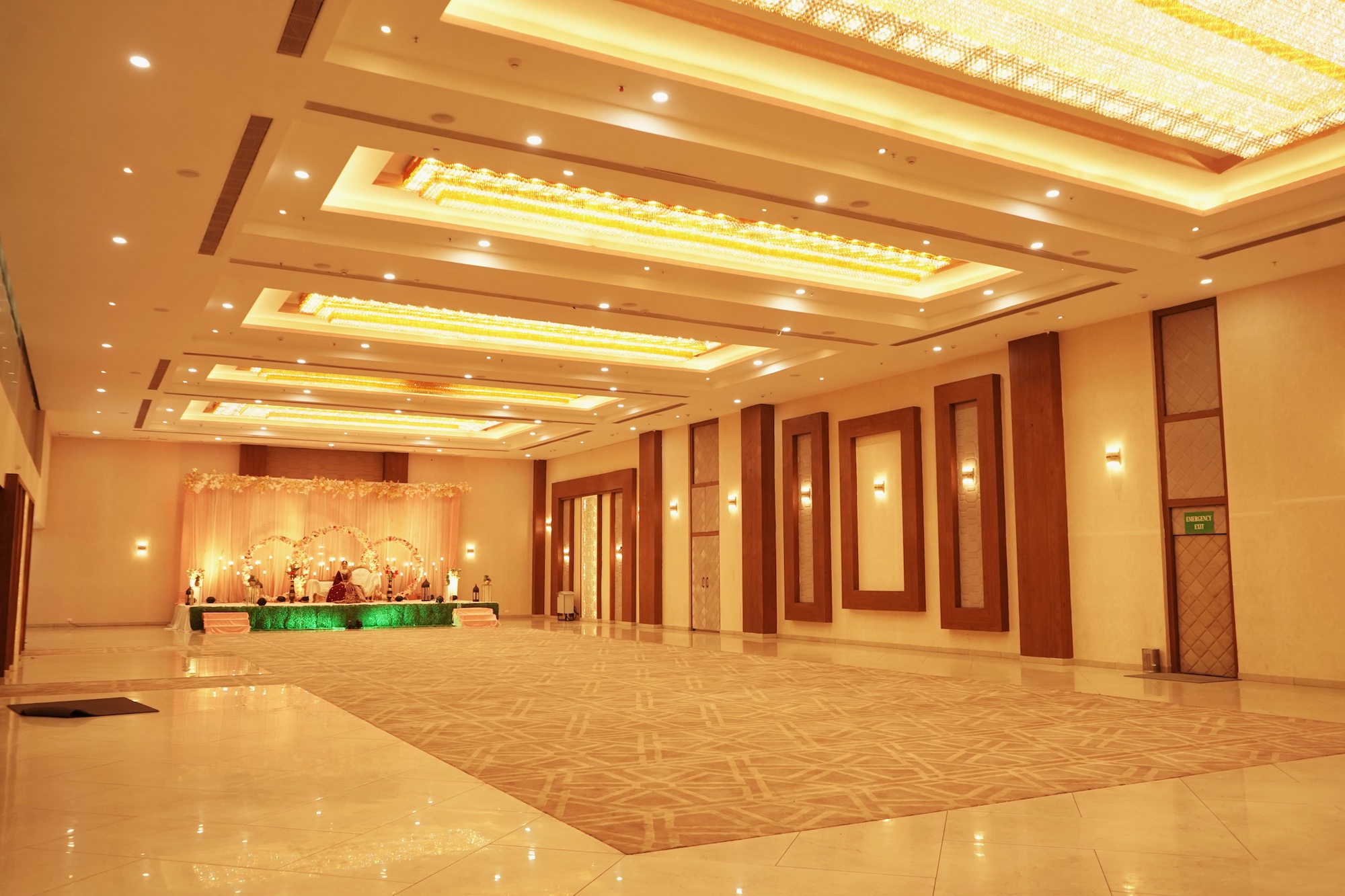 LOOKING FOR THE PERFECT WEDDING VENUE IN LUCKNOW? CLUB GUSTO IT IS ...