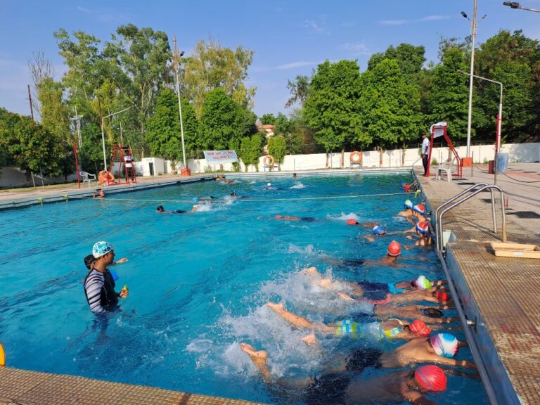WHERE TO LEARN SWIMMING IN LUCKNOW THIS SUMMER – Now Lucknow